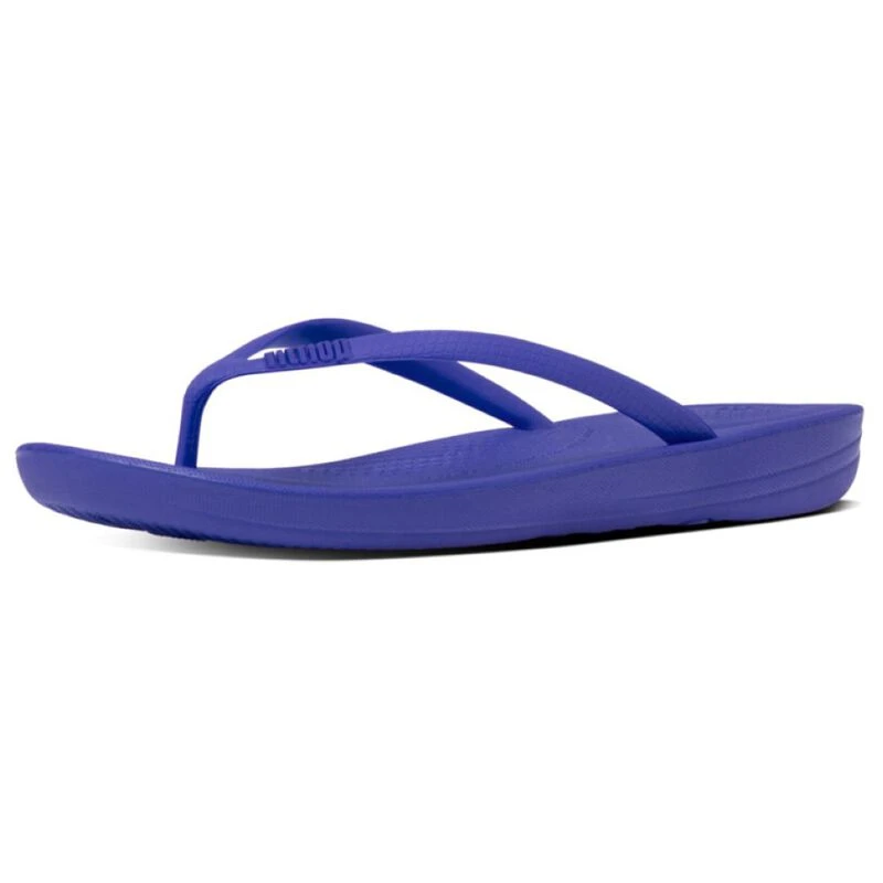 FitFlop Iqushion Ergonomic Flip Flops (Royal Blue) | Sportpursuit.com